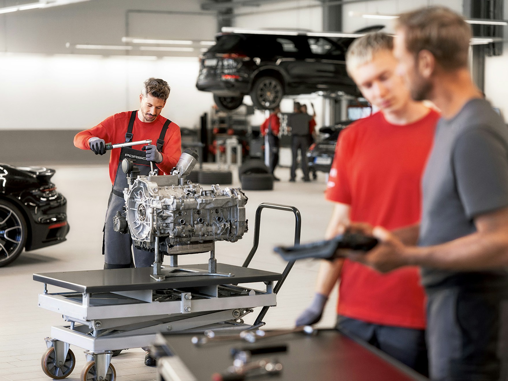 Porsche Dealer Technician | Porsche USA