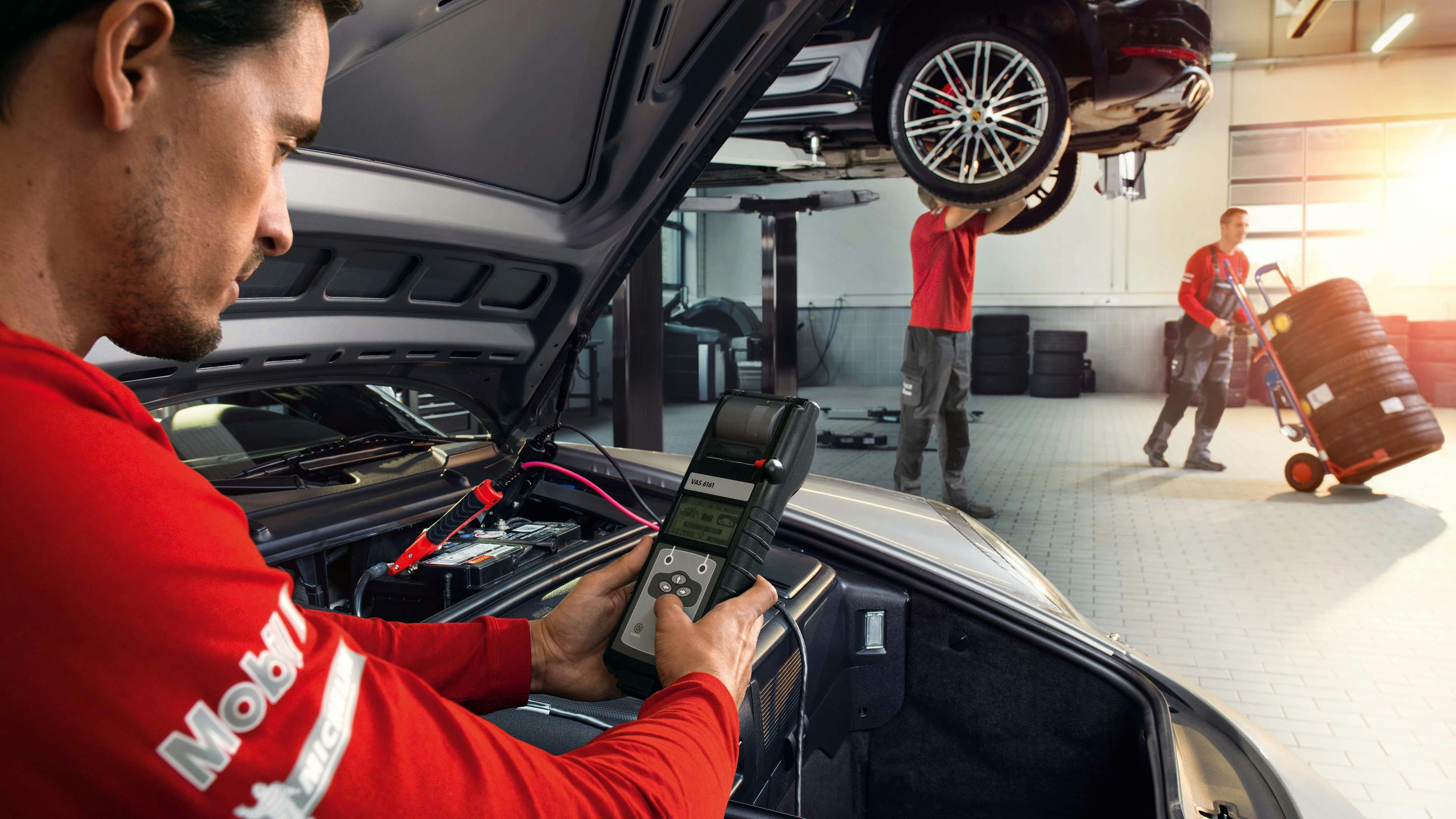 Porsche Roadside Assistance | Porsche USA