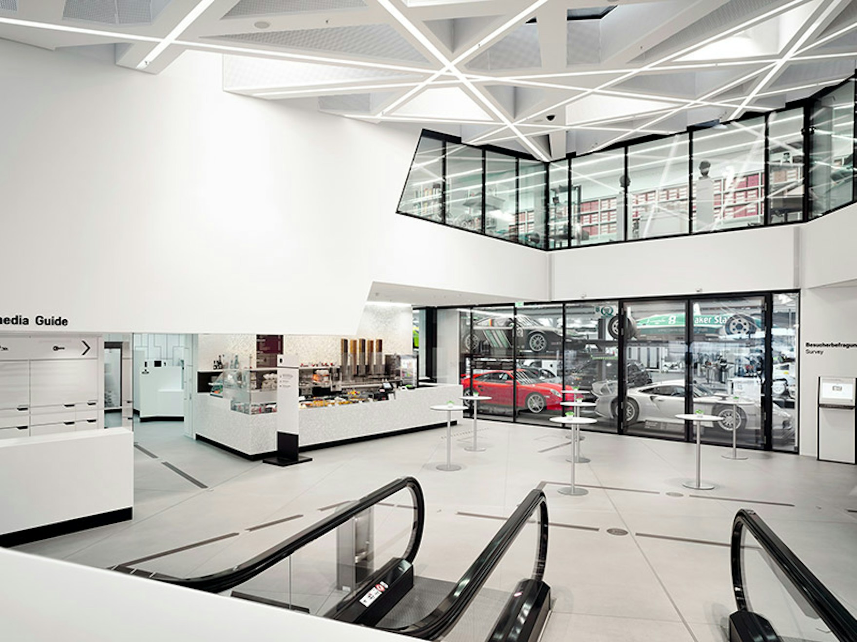 Opening hours and prices | Porsche International