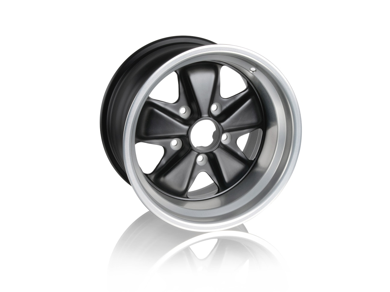 Fuchsfelge® (Fuchs wheel) | Porsche Classic | Porsche Singapore