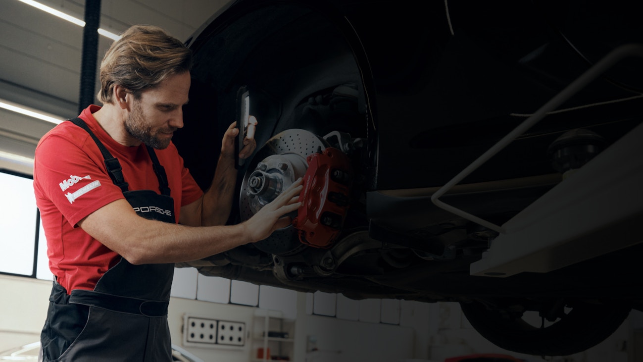 Porsche Approved Pre-Owned Cars