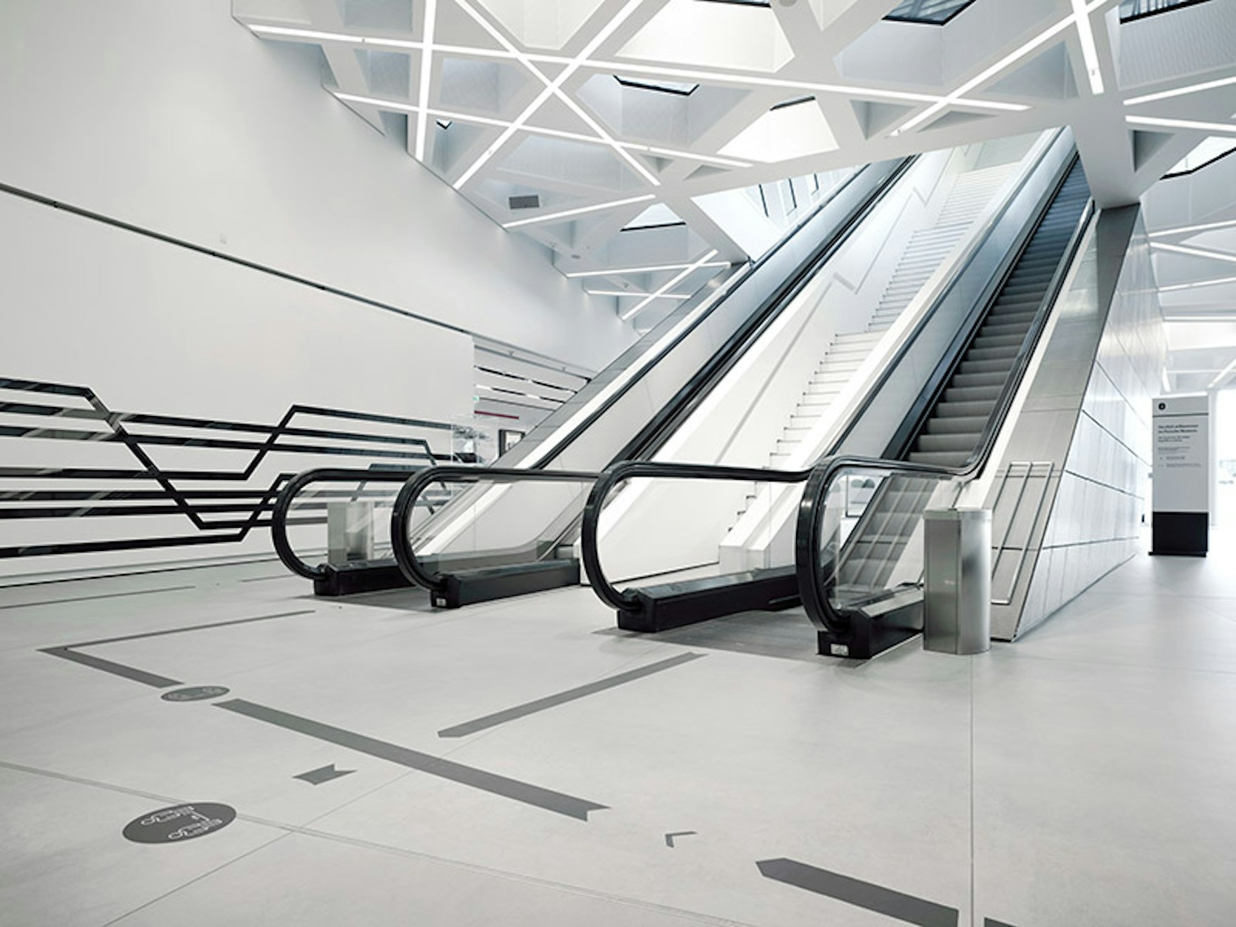 Guided Tours | Porsche International