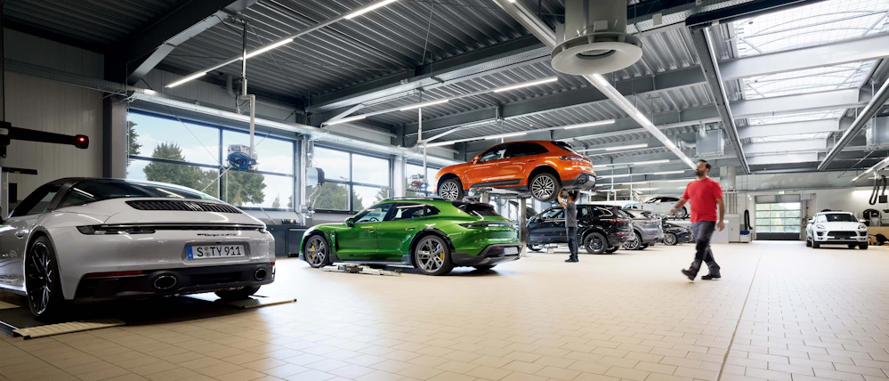Porsche Dealer Technician | Porsche USA