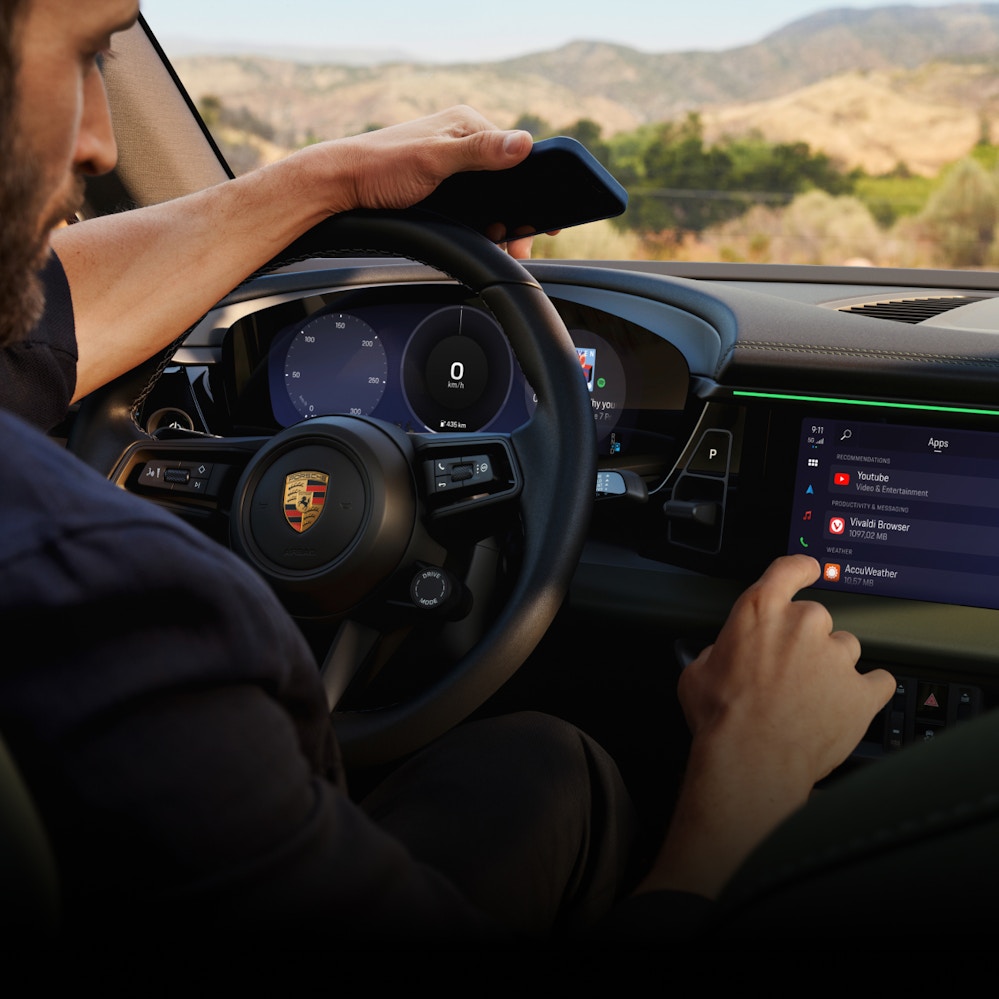 Porsche Macan 4S Electric