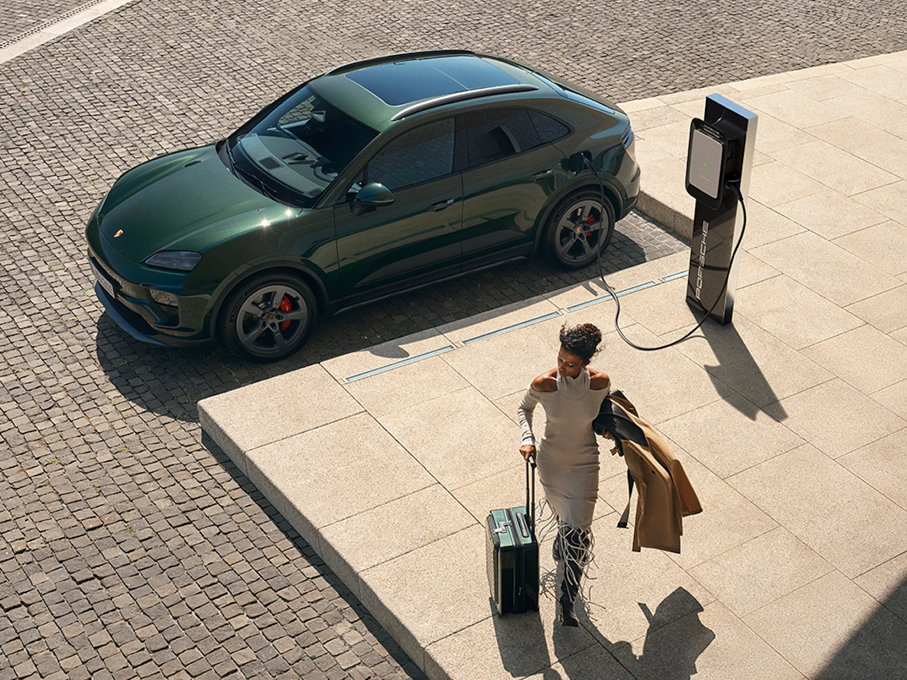 Charging on the go – fast, easy, efficient | Porsche International