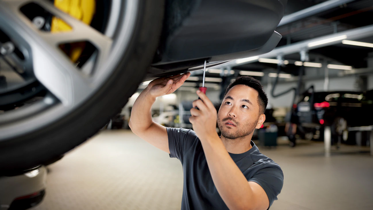 Porsche Dealer Technician | Porsche USA
