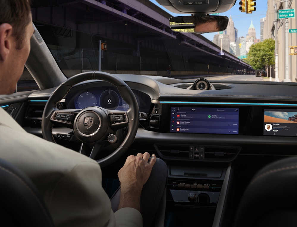 Porsche Macan Turbo Electric